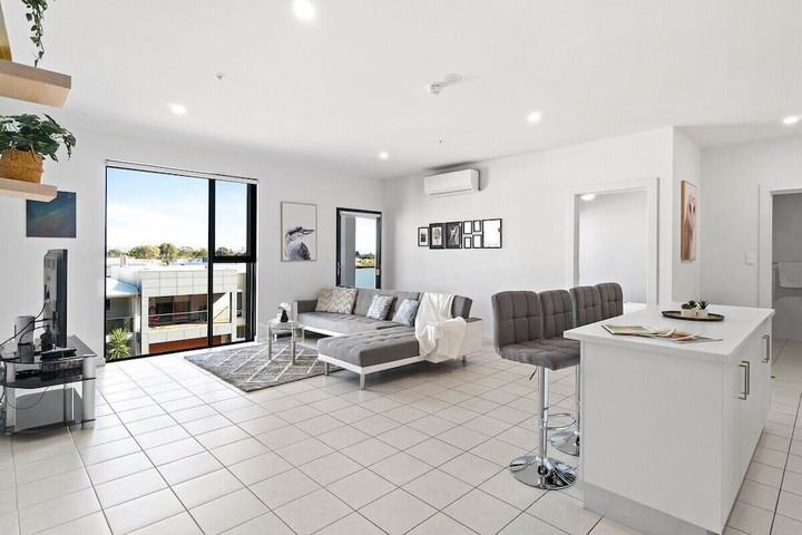 Lightview Oasis- Modern 2br Apt- Wifi & Parking - Adelaida
