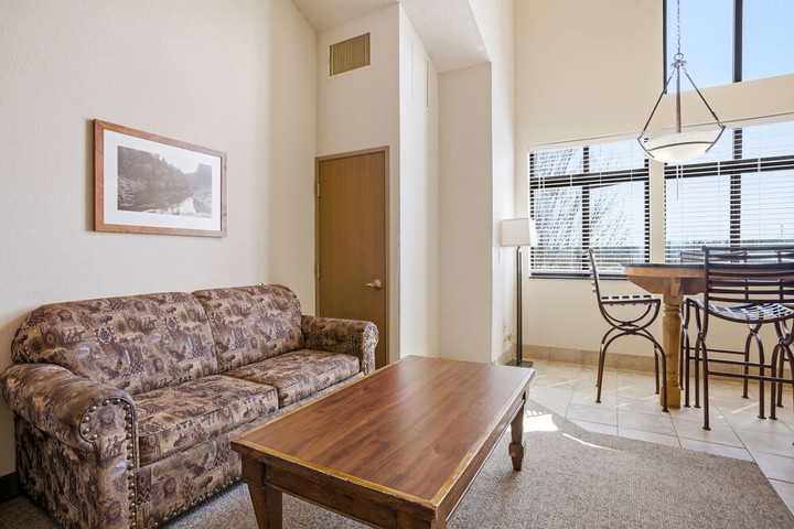 Chula Vista Resort Villa With Loft In Wisconsin Dells-sleeps 7 + Free Waterpark! - Wisconsin Dells, WI