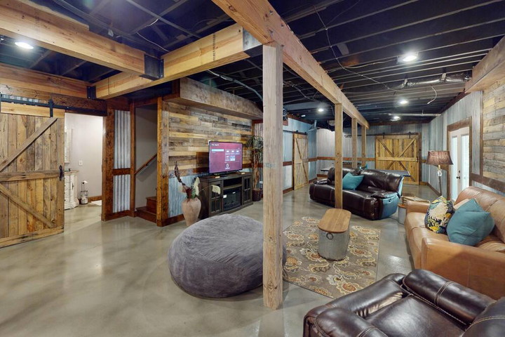3-level Marietta Home With Game Room And Fire Pit - Marietta, GA