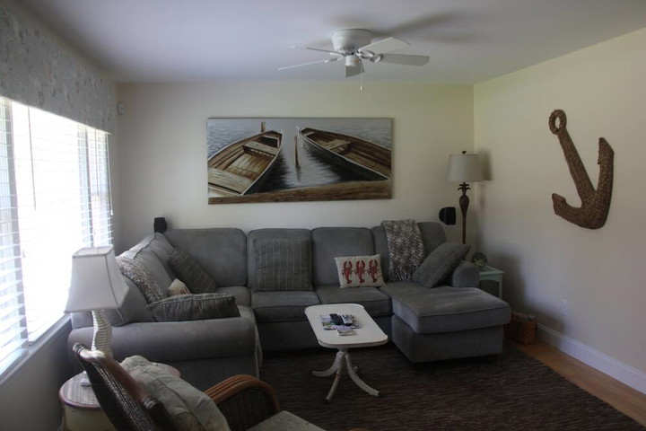 Designer Home In Mashpee With Central A/c - Mashpee, MA