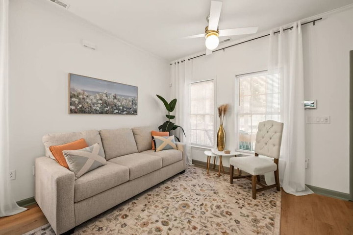 Charleston 3br Home · 3 Baths · Porches · Dogs Ok - North Charleston, SC