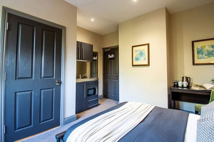 Studio W/ Kitchenette Free Gym Pass, Fast Wifi - Yeovil
