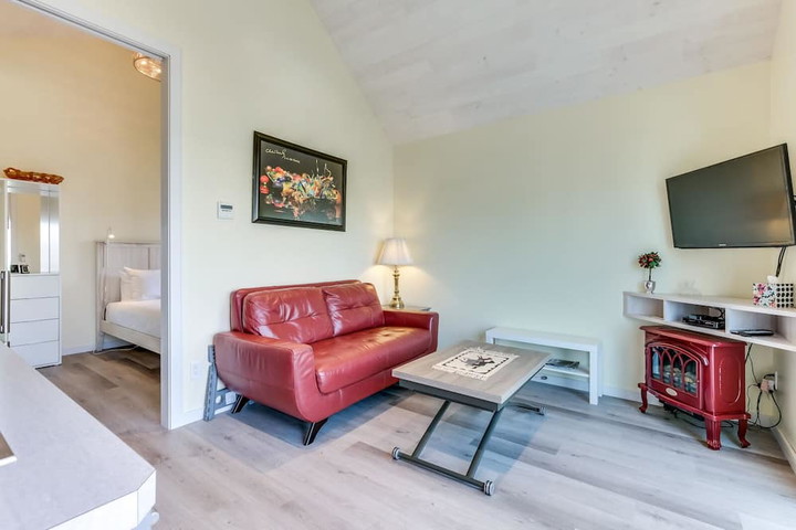 Downtown Suite Close To The Beach (Pet-friendly) - Penticton