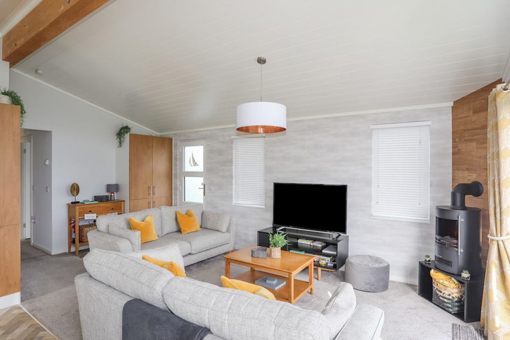 Fairview Lodge, Pet Friendly, Luxury Holiday Cottage In Pwllheli - North Wales