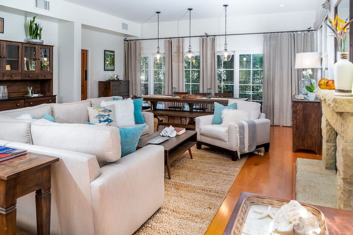 Contemporary Coastal Escape | Private Hot Tub, Bikes & Walkable Beach Location - Montecito, CA