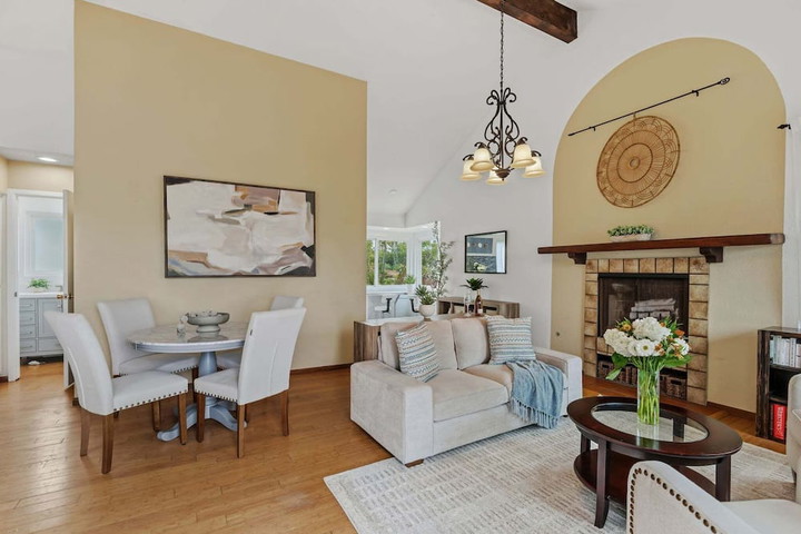 Comfortable And Fresh Townhome Near West Beach! - Santa Barbara, CA
