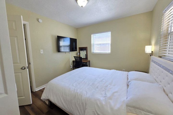 4bd 2bt 2 Parkings House Orlando Pine Hills Viet Town Disney Lego Airport - Altamonte Springs, FL