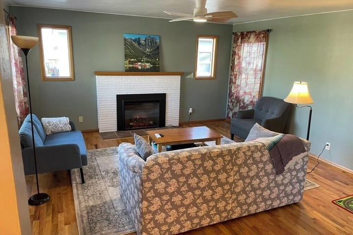 Cozy 2-bedroom Wenatchee View House Close To Town - Wenatchee, WA