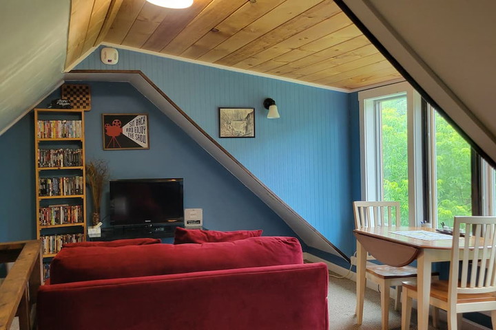 Cozy 1-bedroom Loft Apartment In Lovely Duxbury - Vermont