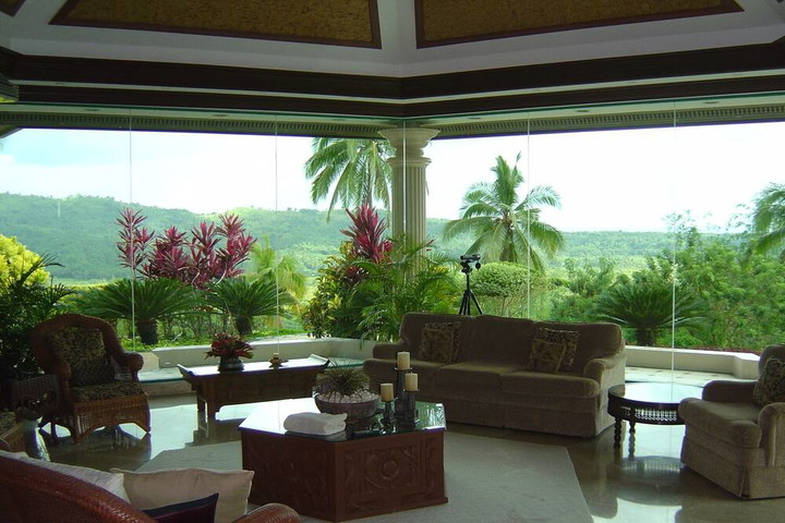 A Tranquil Tropical Retreat, Private With Personal Staff - Cebu