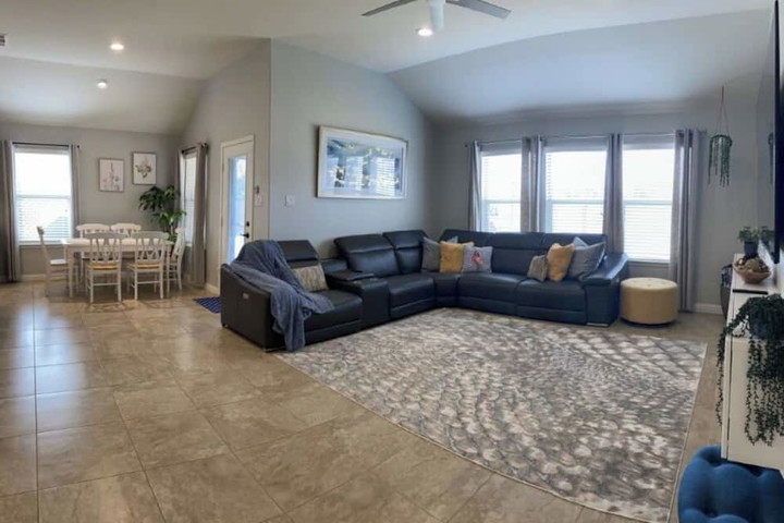 Bright Stylish 3 Br Home With Private Pool - Leander, TX