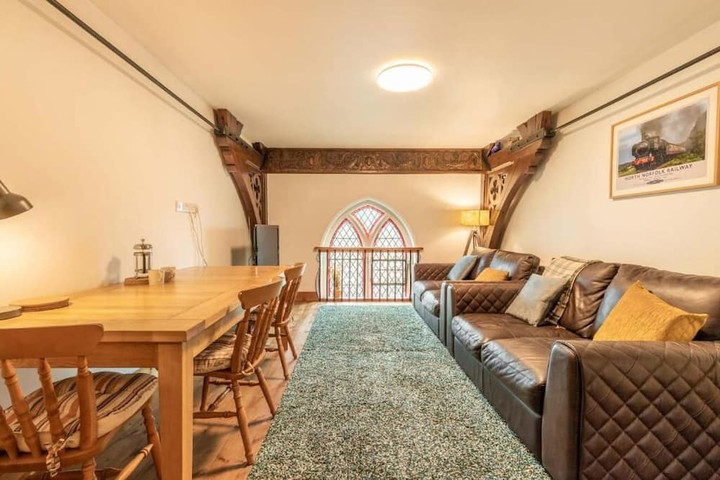 Host & Stay | The Nave - Great Yarmouth