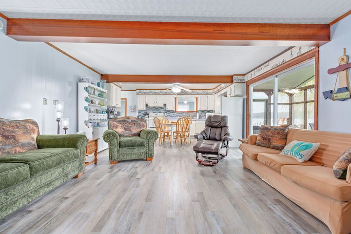 Lakefront Retreat With Private Dock, Relax, Play & Gather With Family & Friends. - Michigan