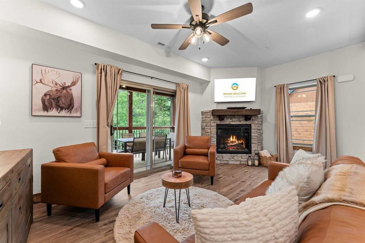 Cozy Creekside Stay For 8 - Ridgedale, MO
