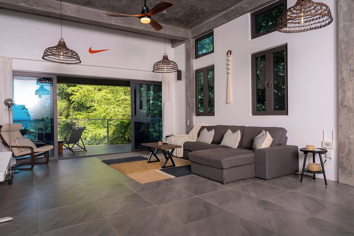 Modern Bayfront 1br Surrounded By Jungle - Dominica