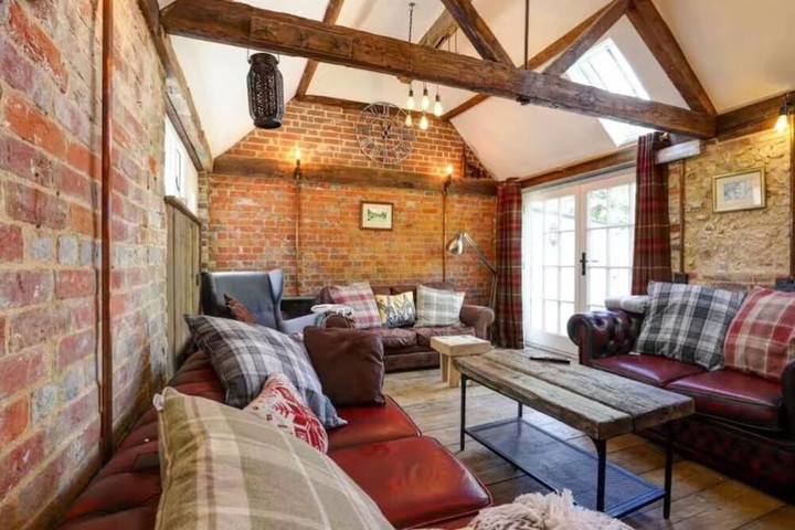 The Old Police House, Sleeps 10, 1850,s Cottage, Family Stay! - Blandford Forum