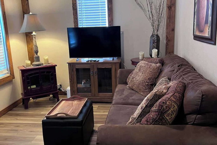 2br Cabin  5 Min To Autzen  Park Access  Pet Friendly - Springfield, OR