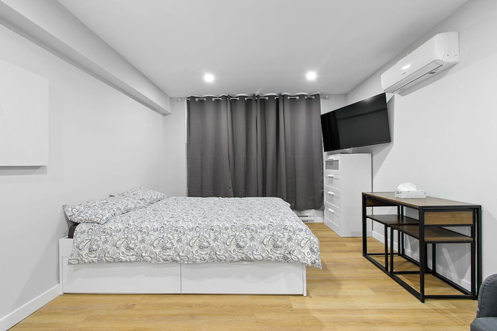 Downtown Location Brand New Unit#1 - Gatineau