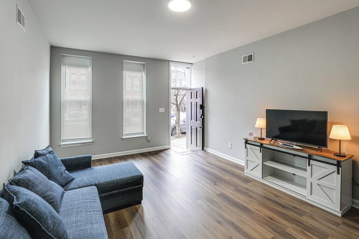 Pet-friendly 3br Rowhouse: Walk To Patterson Park! - Glen Burnie, MD