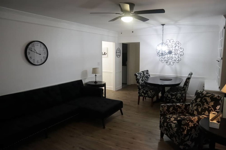 Beautiful 2bd/2ba In The Heart Of Downtown Atlanta! So Convenient! - Atlanta, GA