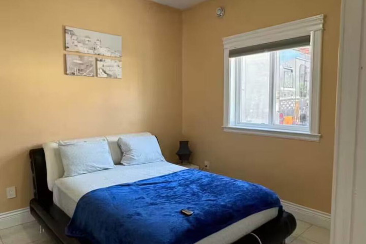 Cozy 1 Bedroom Private Suite | Self Check-in | Free Parking - Surrey
