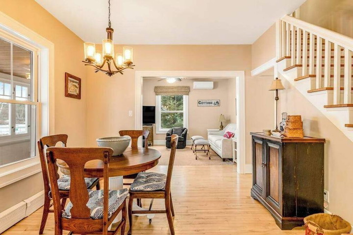 Charming Lakefront Home With Shared Dock, Porch, & Sunroom - Walk Downtown - Minocqua, WI