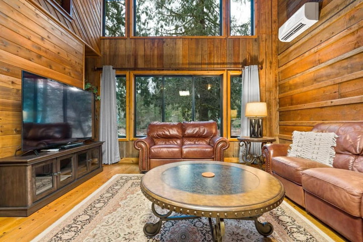 Sandy River Retreat - Oregon