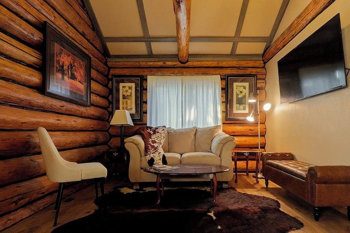 The Fox Den -Cozy Stay W/ Ac & Wi-fi, Pet Friendly - Seeley Lake, MT