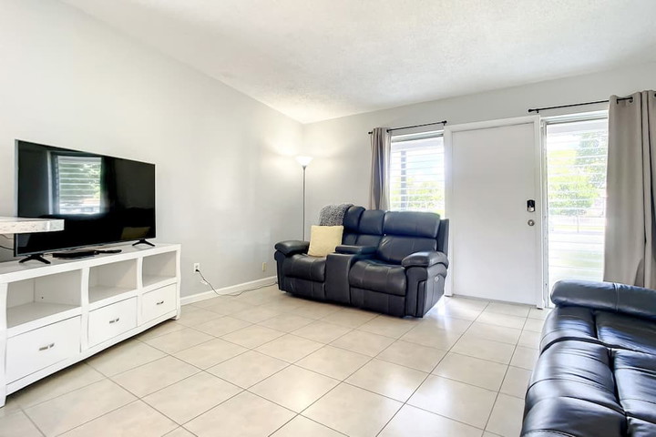 Fully Equipped 3br Home In Deltona Fl - DeLand, FL