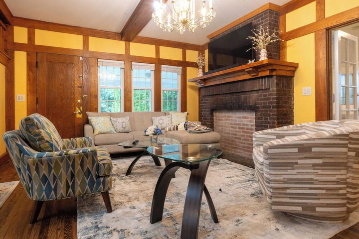 Charming Colonial For Events! Perfect For Family Reunions And Group Getaways! - Shelton, CT