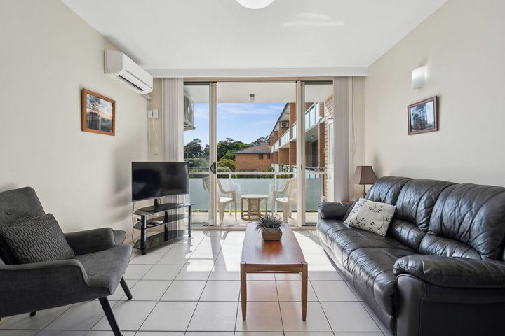 Ocean Parade 4 Stylish Two-bedroom Holiday Apartment - Coffs Harbour