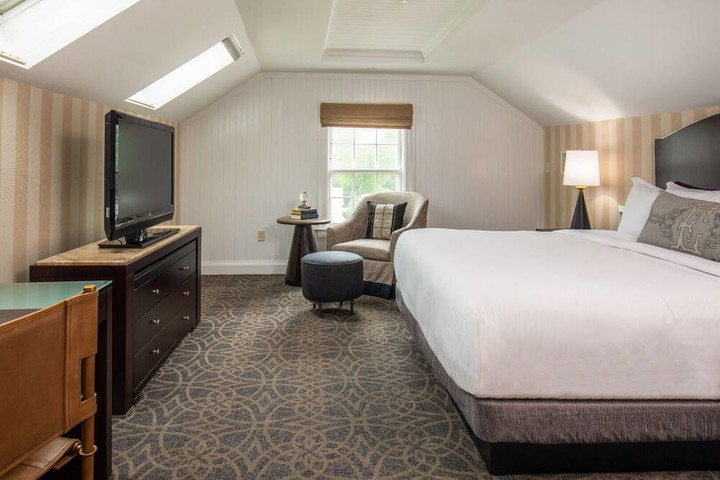 Vermont Resort Stay With Pool, Spa, Golf, And Village Access - Manchester, VT