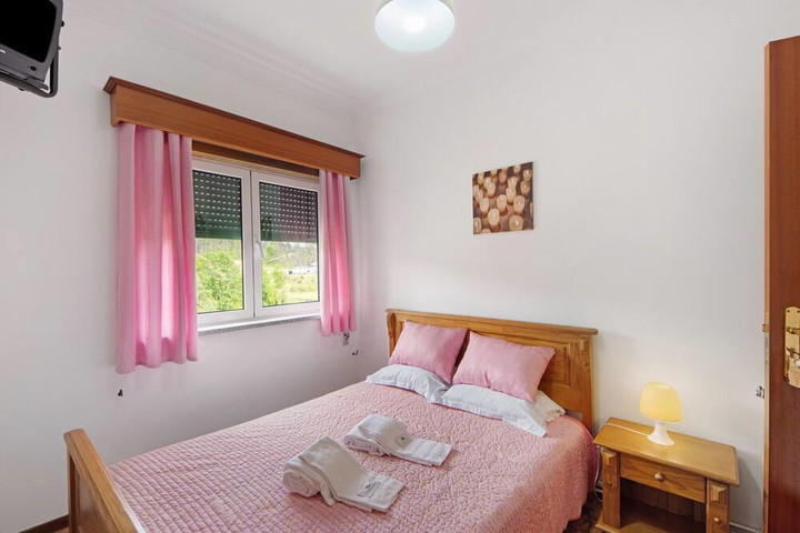 Room 'Quarto 3 - Jorge Galinheiro' With Mountain View, Shared Garden And Wi-fi - Castro Daire