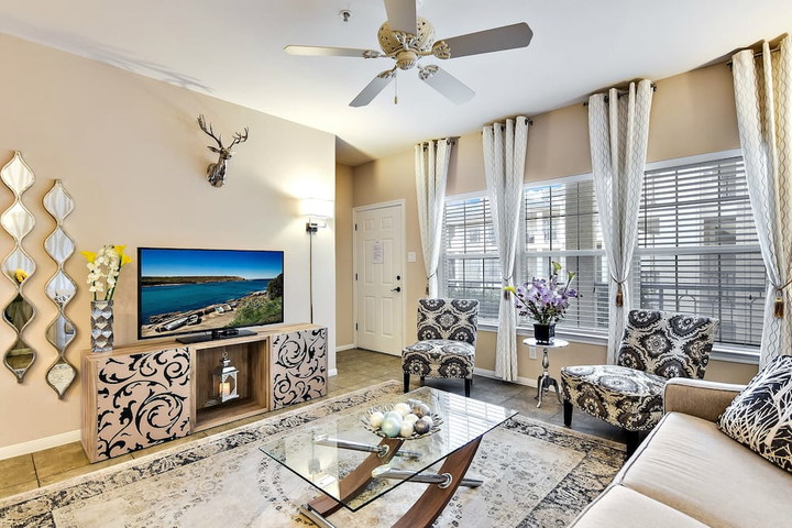 Lake View - Gorgeous Lake Travis Island Condo!!! - Lago Vista, TX