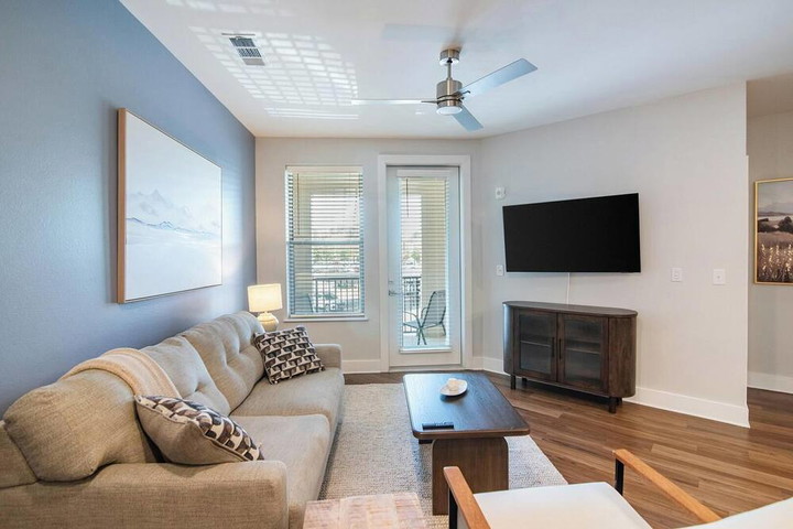 Landing | Chic 1bd, Clubhouse, Yoga Studio - Little Rock, AR