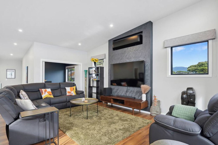 Seabreeze Retreat - Paraparaumu Holiday Home - Paraparaumu