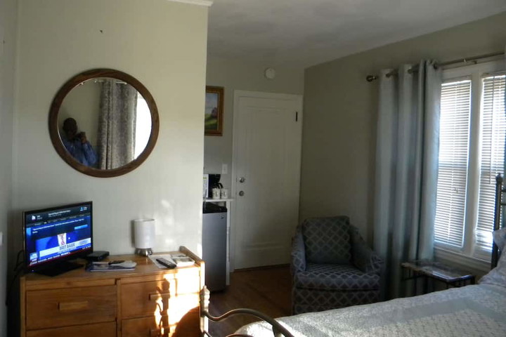 Cozy Bedroom With Private Entrance, Bathrm And Nearby Lake Michigan View - Wisconsin
