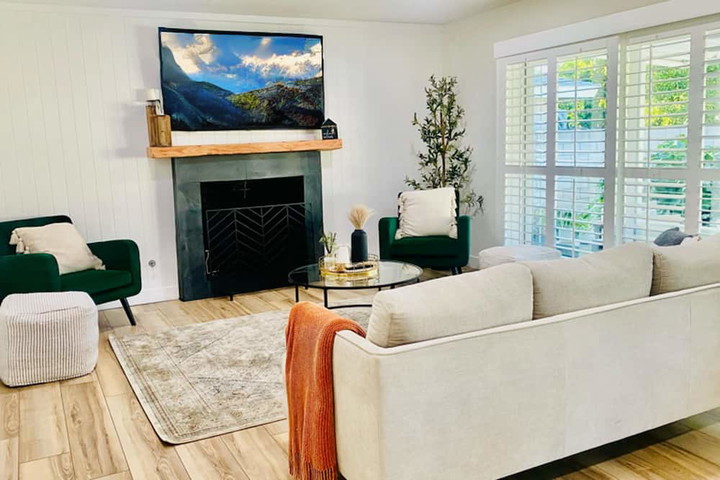 Ev Charger L2 Cozy Home Short Distance To Downtown Riverside - Fontana, CA