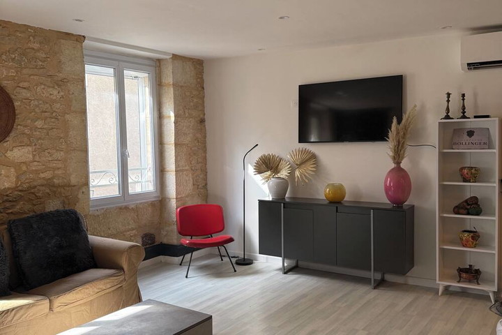 Charming Apartment In The Historic Center Of Montignac-6 People -3 Bedrooms - Montignac