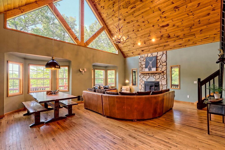 Stunning Mountain View Lodge For 14! - Murphy, NC