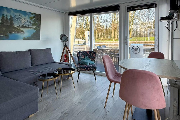 Awesome Ship In Naarden With Harbor View - Huizen
