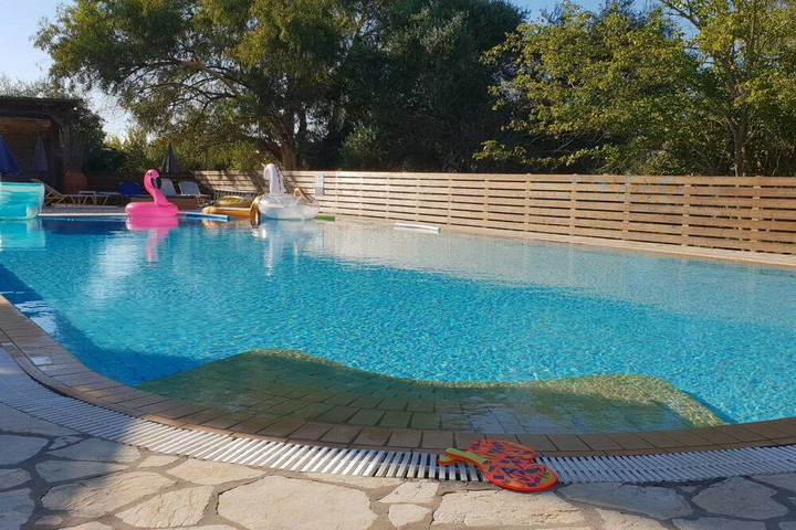Welcoming. Relaxing Pool & Easy Access To Corfu Town Explore The Island Easily - Corfu