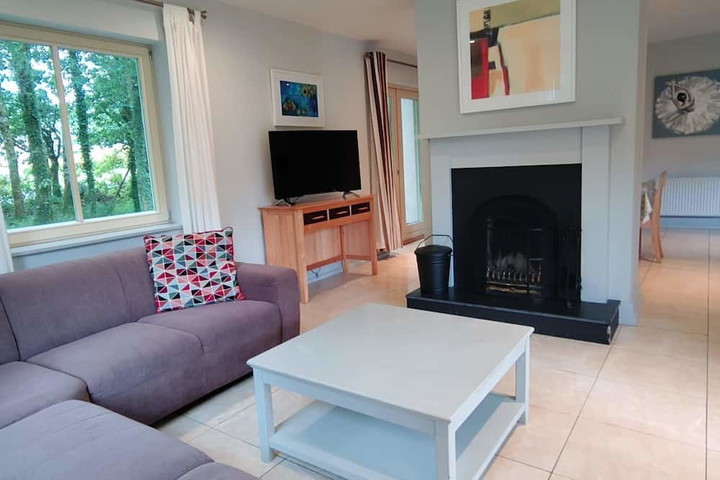 Dunkerron Woods 4 Bedroom 4010 - Sleeps 8 Guests In 4 Bedrooms - Cork