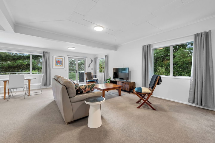 Birdsong Retreat - Titirangi Holiday Home - Auckland
