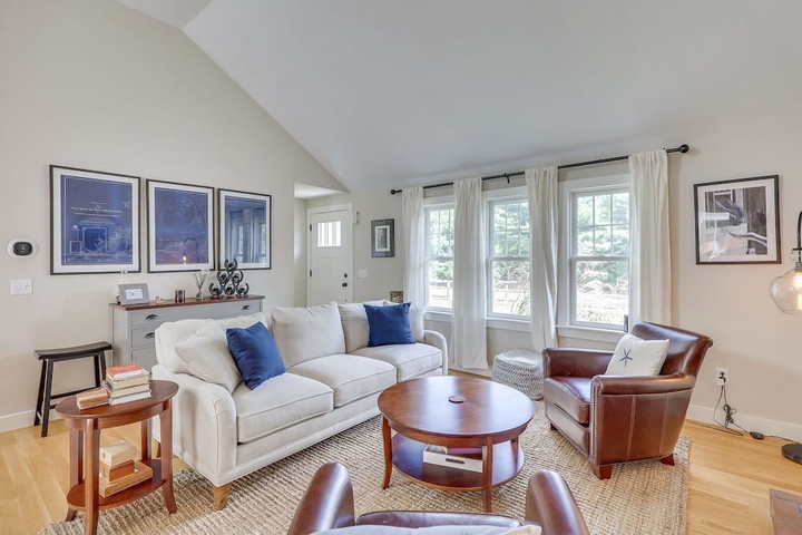 Coastal Cape Cod 3 Bedroom Close To The Beach, Bike Path & Ponds! - Brewster, MA