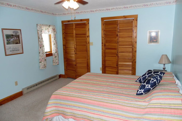 Wonderful Quiet Neighborhood Retreat In The Village Of Watkins Glen - Watkins Glen, NY