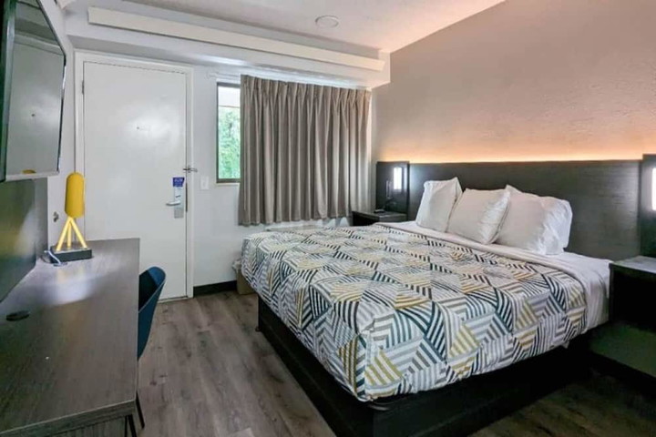 1 Queen Bed | Newly Redesigned - ナシュア, NH