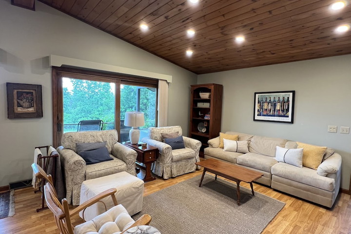 Seneca Lake View Retreat Sits Secluded On A 2 Acre Lot. - Dundee, NY