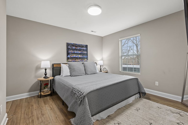 Bourbon Chaser- Horse Park 12min, Ark 30min, Hot Tub, 4 Bedrooms, Walk Downtown - Georgetown, KY