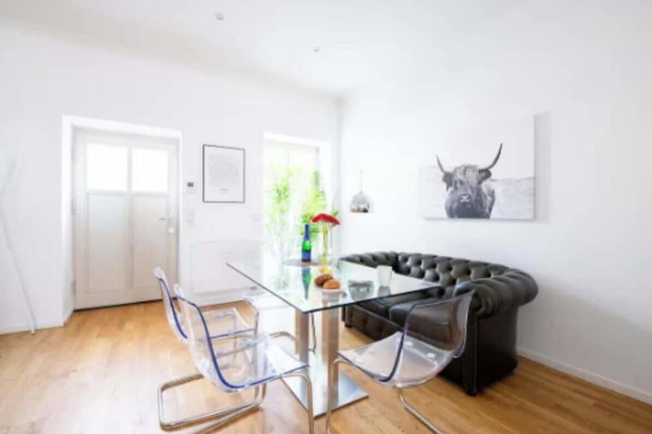 Stylish Two-storey Apartment With Terrace In The Heart Of Berlin-mitte - Berlin